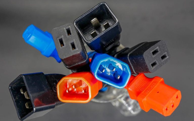 Italy Server Power Cord | Italian CEI 23-50 Plug to IEC C19 Connector ...