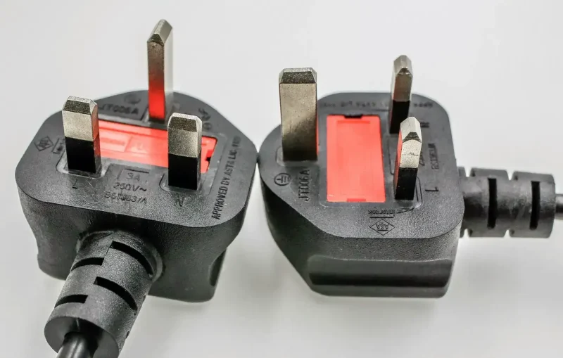 UK Mains Power Cord with BS 1363A Plug | 3A/5A/13A Fused 250V | Molded ...